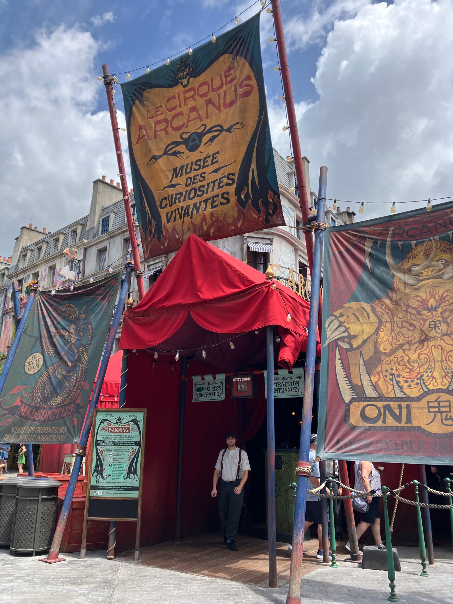 Le Cirque Arcanus Is the Must-See of Wizarding Paris at Universal Epic ...