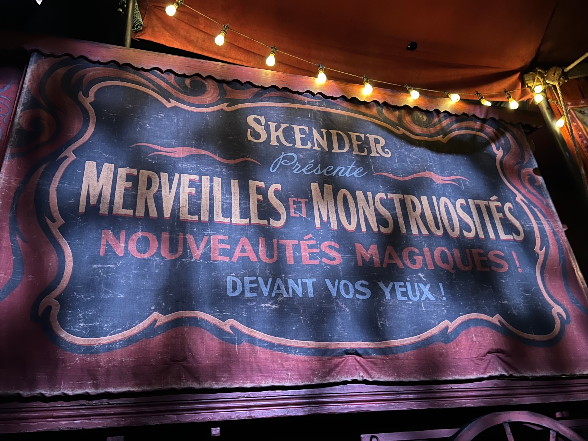 Le Cirque Arcanus Is the Must-See of Wizarding Paris at Universal Epic ...